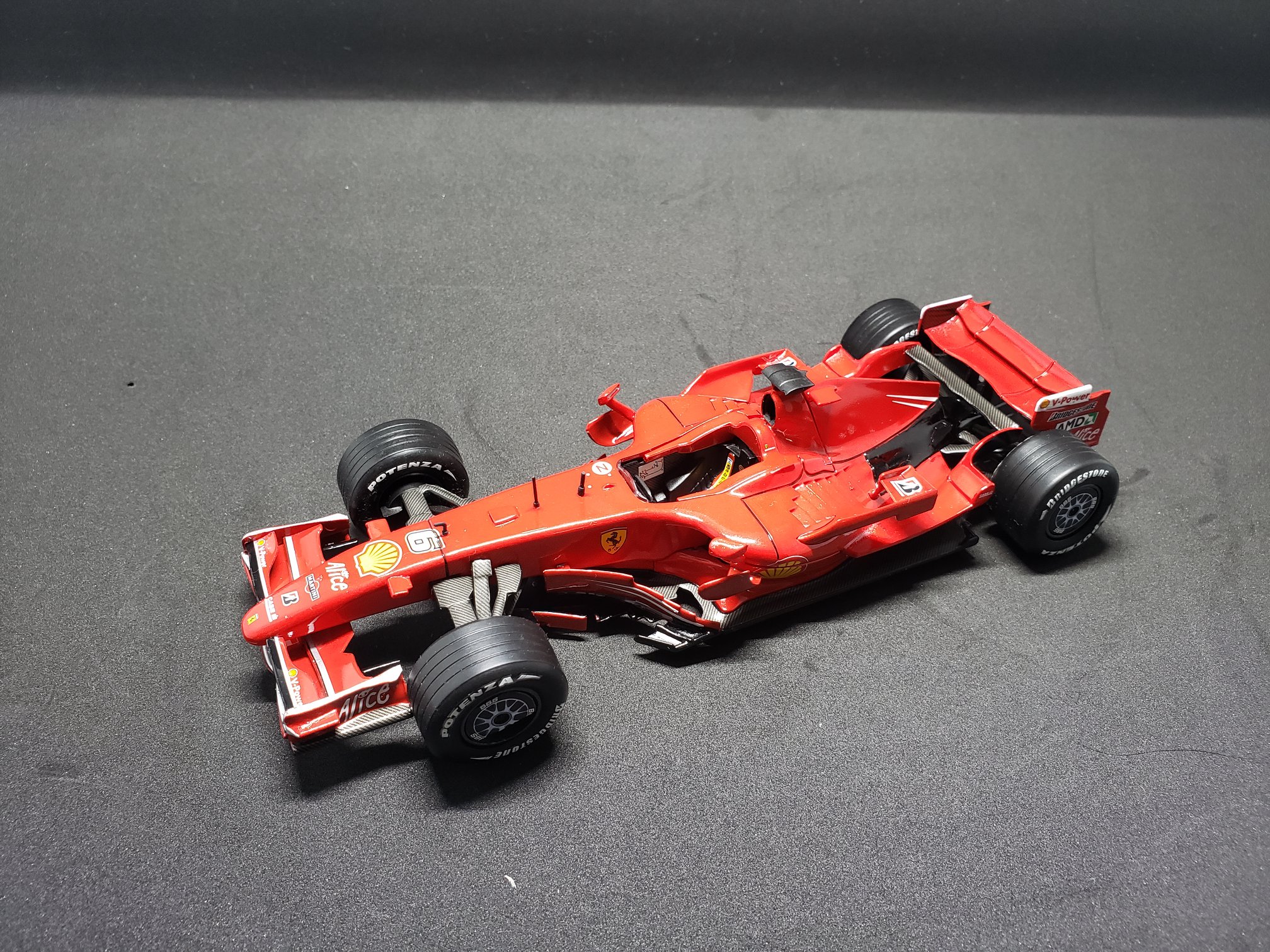 [模型成品] REVELL 1/24 Ferrari F2007 – 長期冇飯開