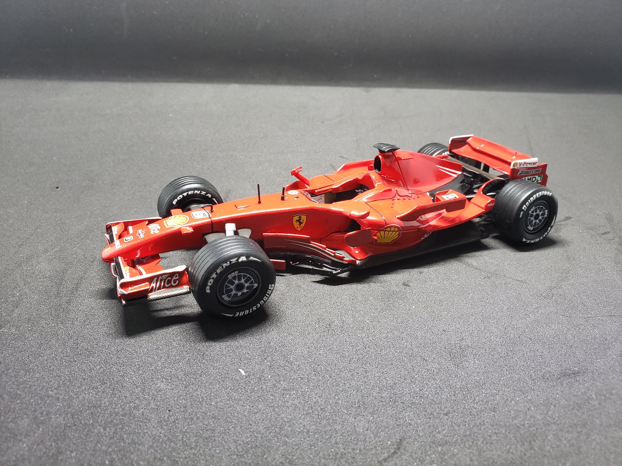[模型成品] REVELL 1/24 Ferrari F2007 – 長期冇飯開